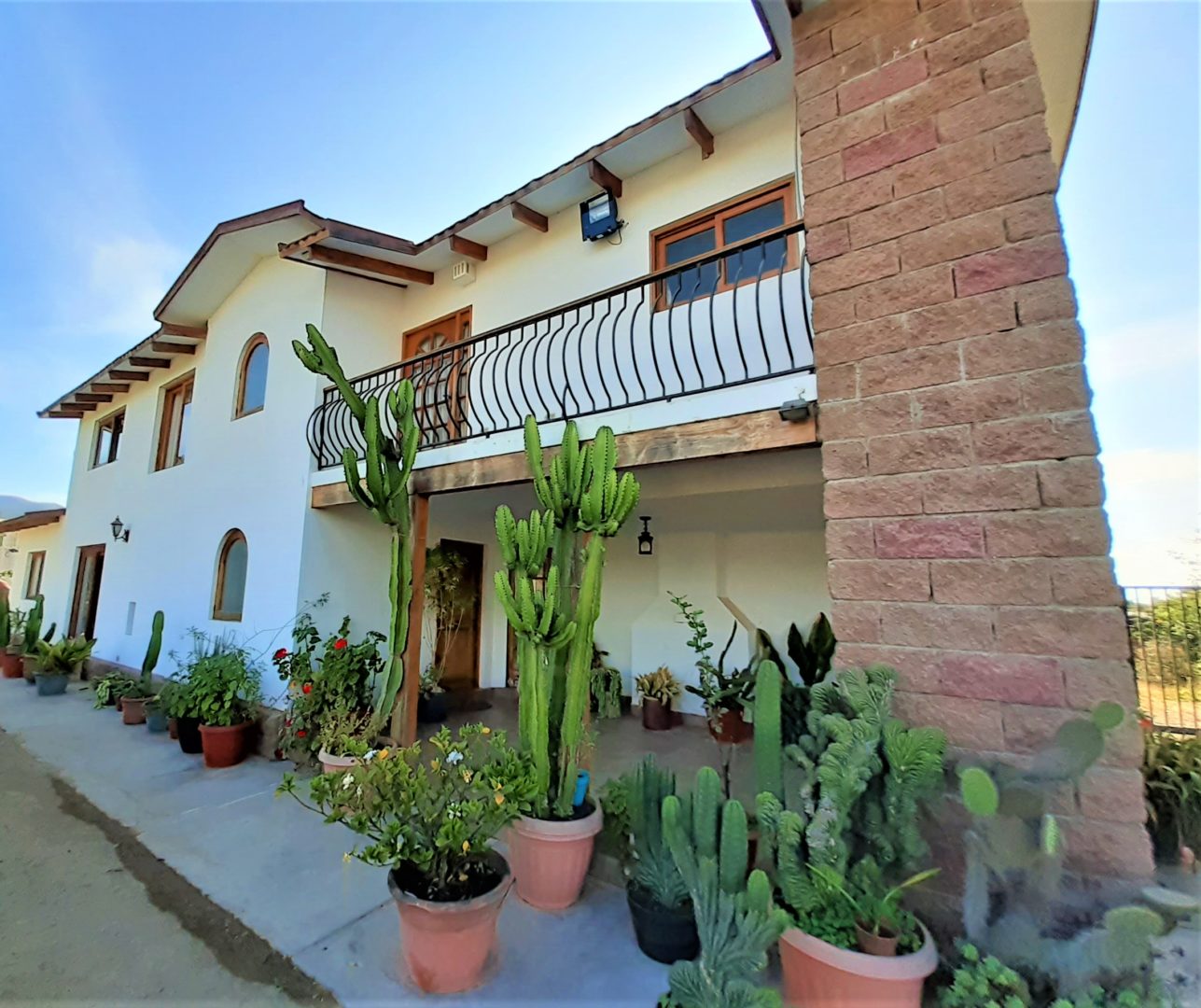 HERMOSA CASA ESTILO ESPAÑOL – Di Croce